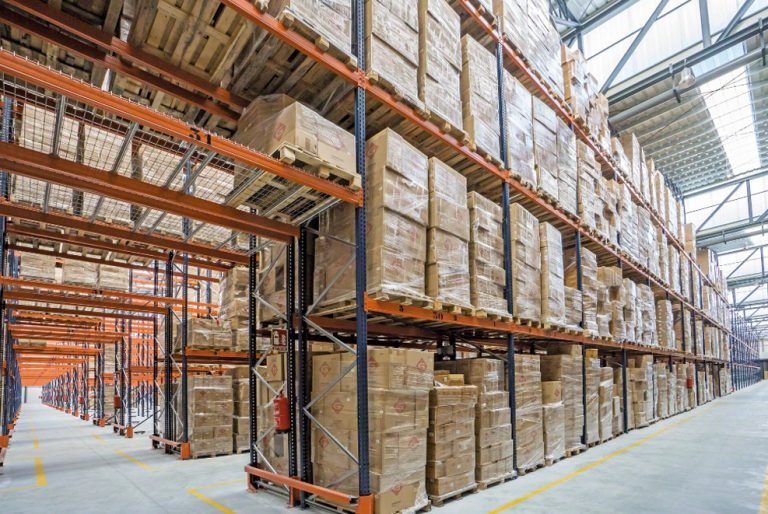 5X Storage Efficiency: Selective Pallet Racking System